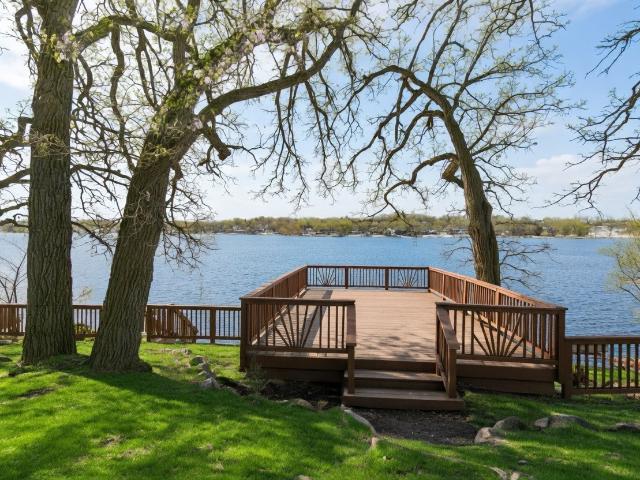 3312 W Lake Shore Drive