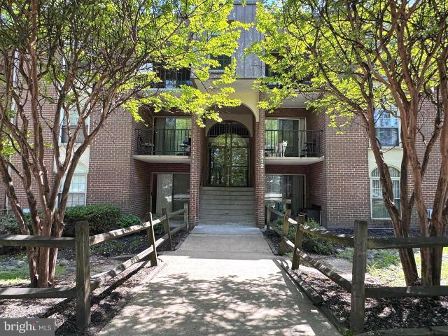 3312 Woodburn Village Dr, Unit 31, Annandale, VA 22003 | MLS #VAFX2306 | Compass