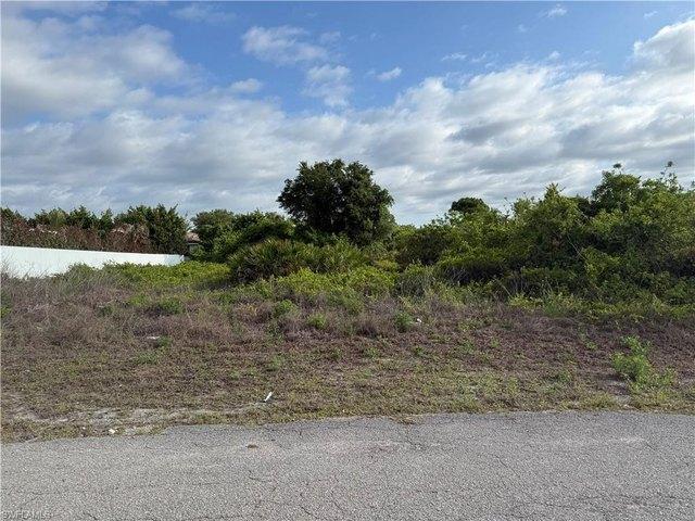 3312 2nd St W Lot 17, Lehigh Acres, FL 33971