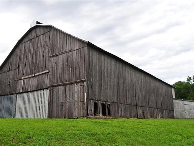 33135 Iatan Rd, Weston, MO 64098