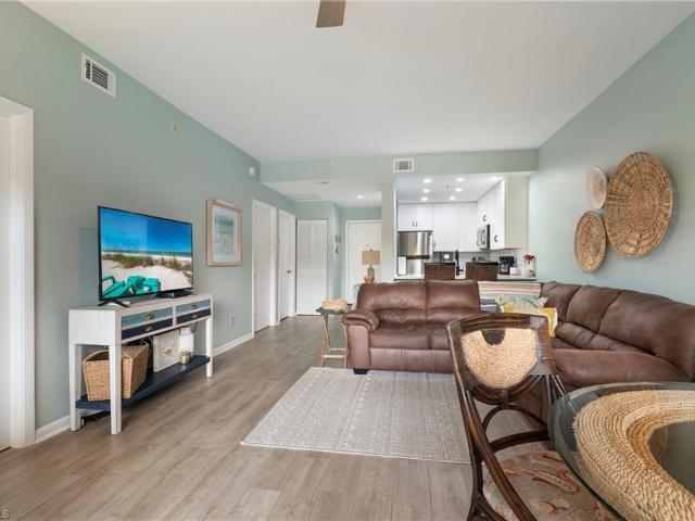 3313 Europa Dr, Unit 216, Naples, FL 34105 | MLS #226015