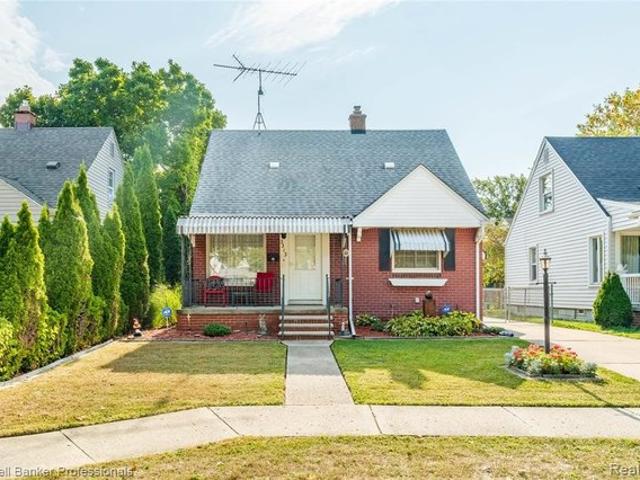 3313 Hollywood St, Dearborn, MI 48124