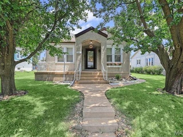 3313 Roland Ave, Belleville, IL 62226