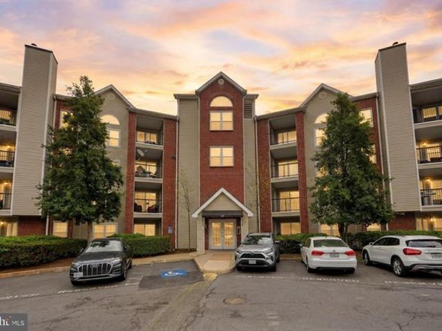 3313 Wyndham Cir Apt 1209, Alexandria, VA 22302