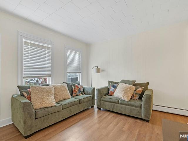 331 1/2 Forest Street