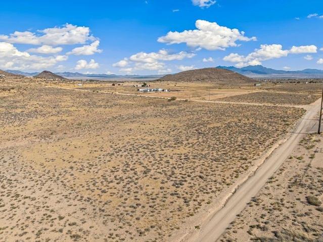 331 21 D E Calle Charcas, Kingman, AZ 86409