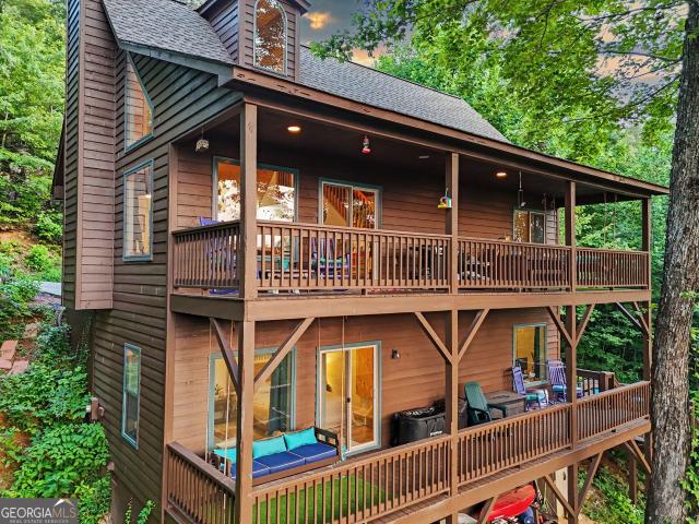 331 Camelot Trail