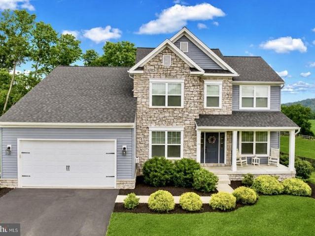 331 Chatsworth Ct, Reading, PA 19608