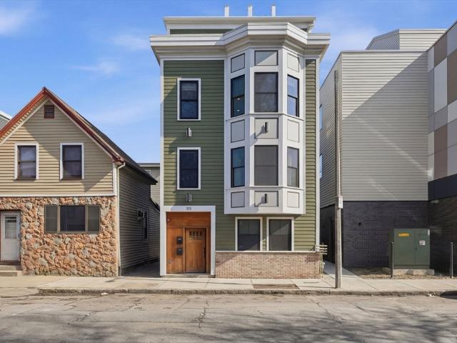 331 Chelsea St, Unit 3, Boston, MA 02128 | MLS #73498 | Compass