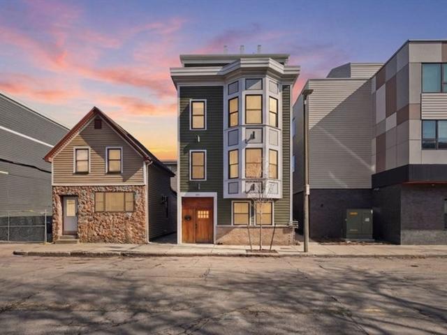 331 Chelsea St Unit 3, Boston, MA 02128