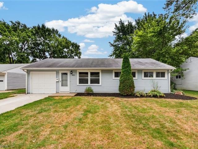331 Adrian Dr, Berea, OH 44017