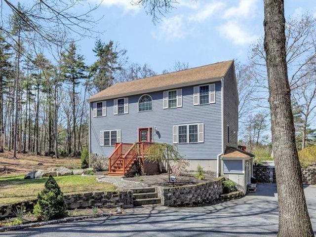 331 Braley Hill Rd, Rochester, MA 02770