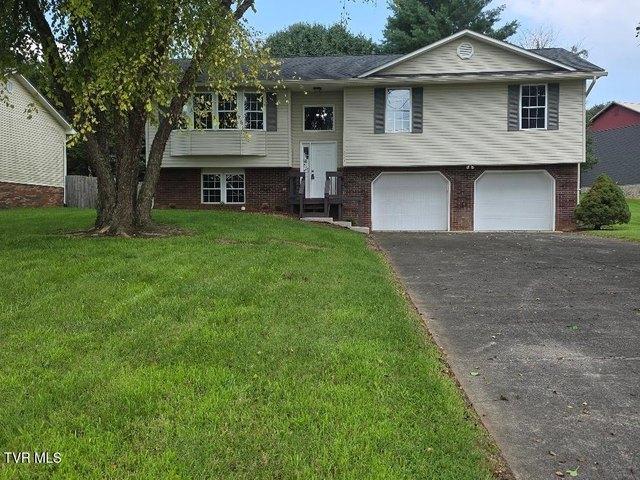 331 Gray Station Rd, Johnson City, TN 37615