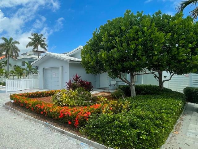 331 Desoto St, Hollywood, FL 33019 | MLS #A11523