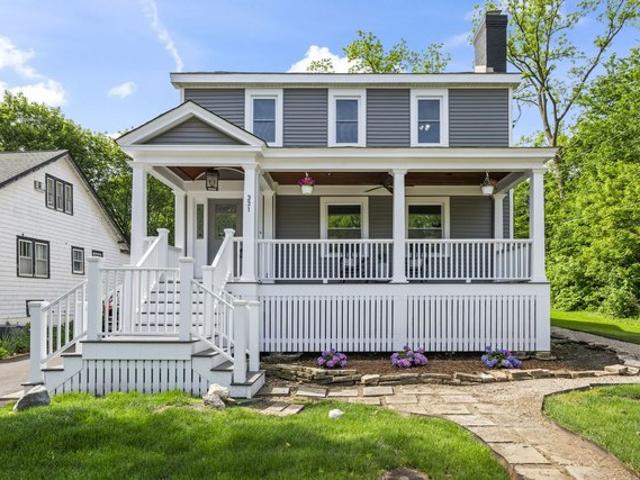 331 E Russell St, Barrington, IL 60010