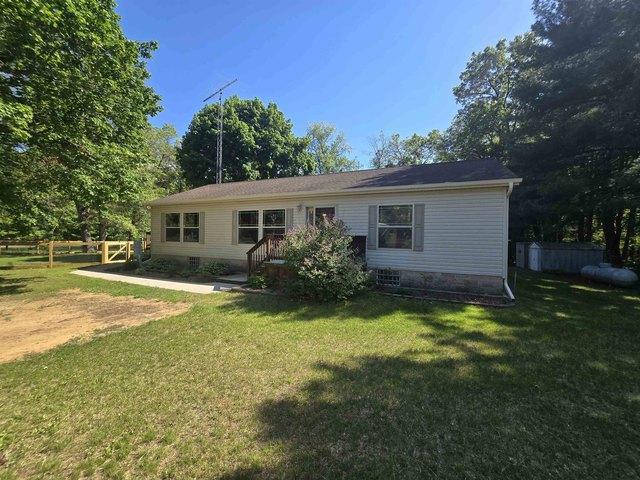 331 Ember Dr, Oxford, WI 53952