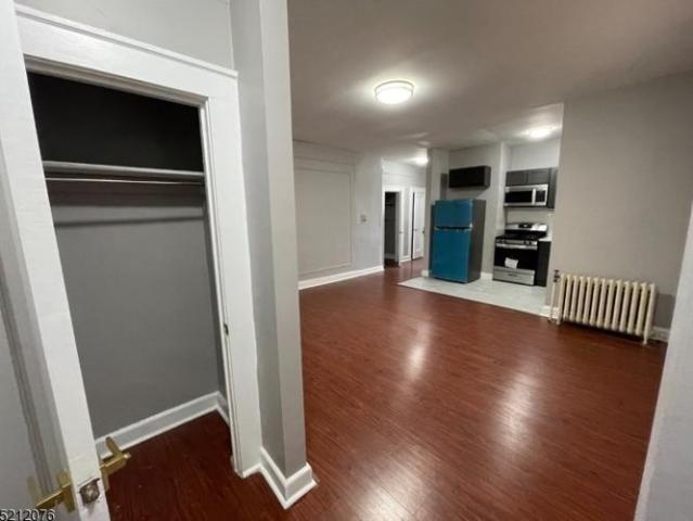 331 Elmora, Elizabeth, NJ 07208
