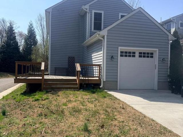331 Hollis Circle