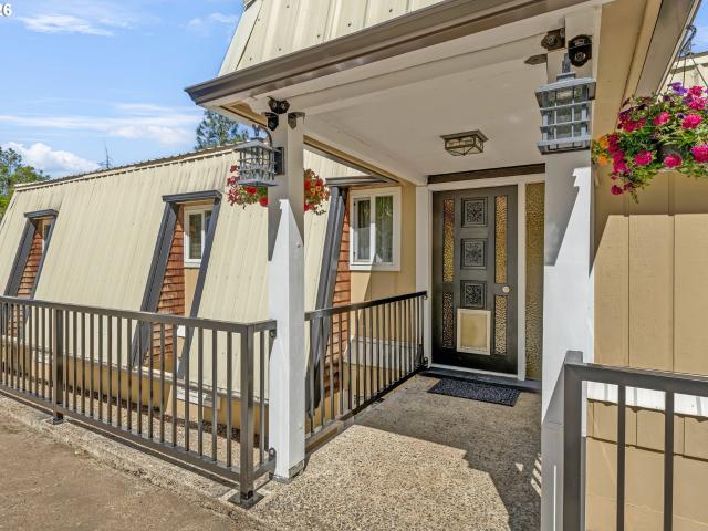 331 hemlock ln