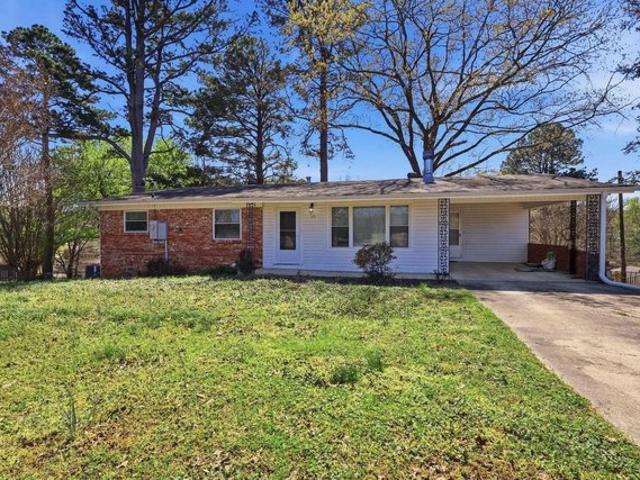 331 Lakeshore Dr, Hot Springs, AR 71913