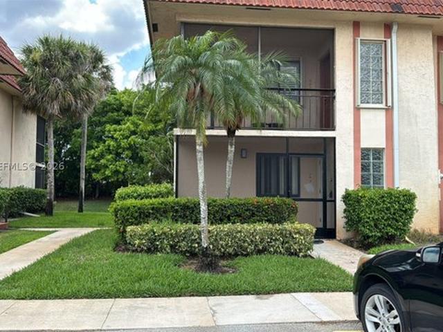 331 Lakeview Dr Apt 101, Weston, FL 33326
