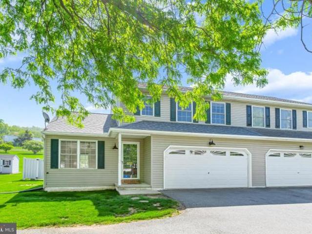 331 Monroe St, Denver, PA 17517
