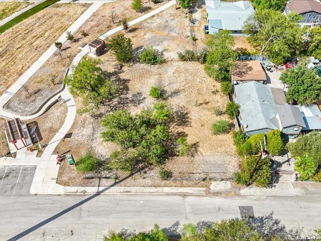 331 N San Ignacio Ave, San Antonio, TX 78237 | MLS #1918