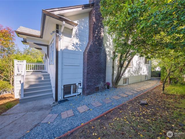 331 NE 53rd Street