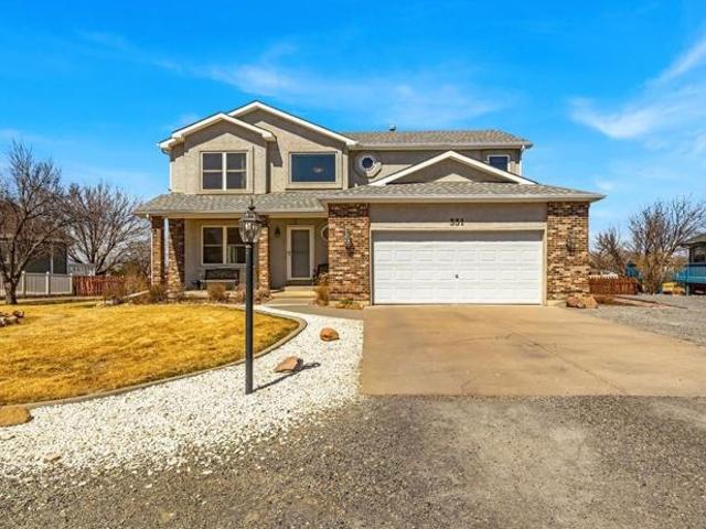 331 S Pin High Dr, Pueblo West, CO 81007