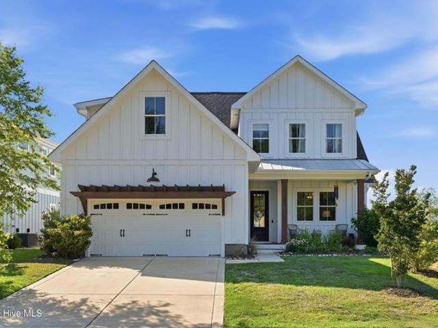 331 Spicer Lake Dr, Holly Ridge, NC 28445