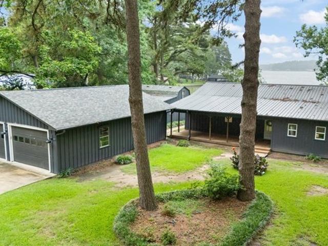 331 Spring Creek Dr, Mount Vernon, TX 75457
