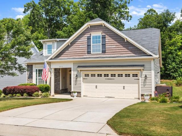 331 Sugarberry Ln, Clayton, NC 27527
