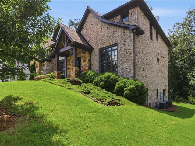 331 Summer Garden Drive