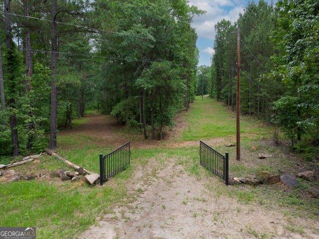 331 Potts Pond Rd, Barnesville, GA 30204