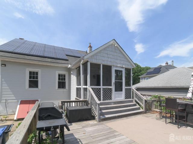 331 Portia Street
