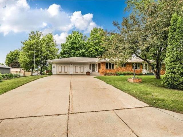 331 Prairie St, Holdingford, MN 56340