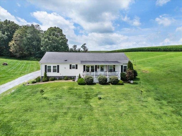 331 Richfield St, Rural Retreat, VA 24368