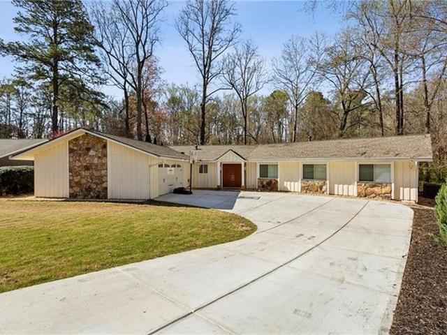 331 Ridgewater Dr, Marietta, GA 30068