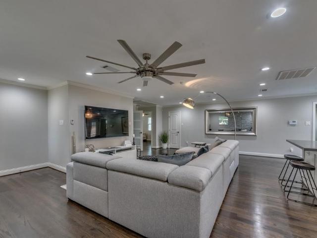 331 W 30th Street