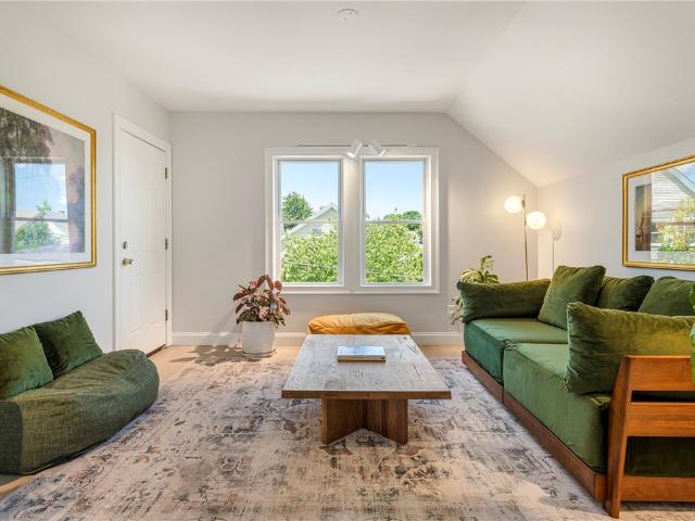 331 Williams Street 3