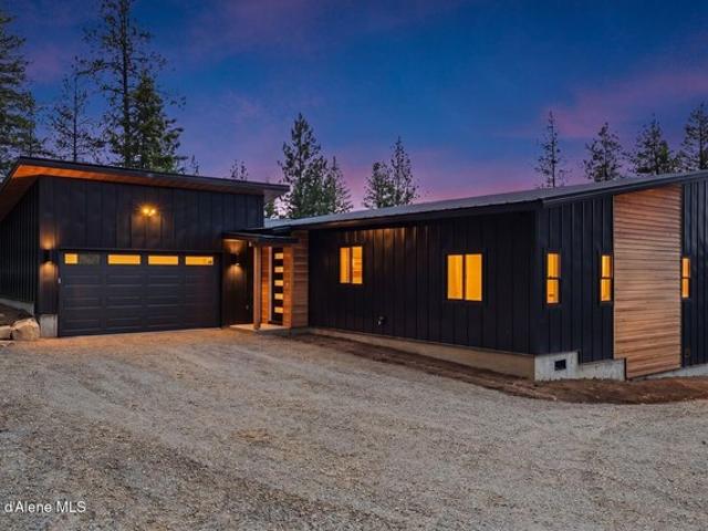 331 Towering Pines Dr, Sagle, ID 83860
