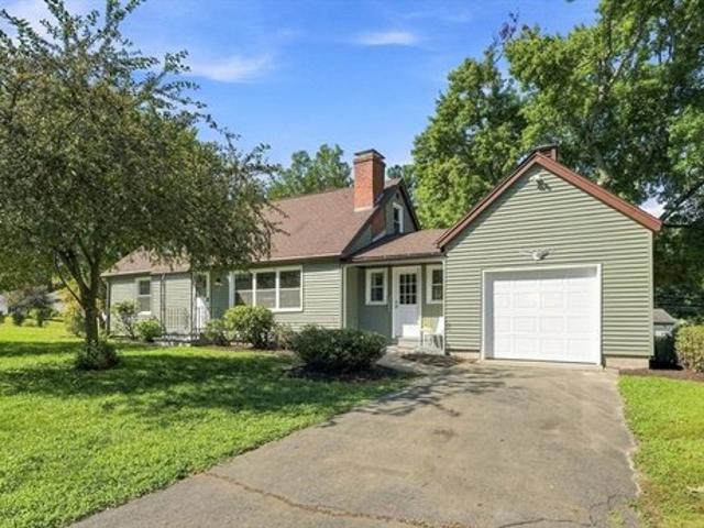 331 Valley View Dr, Westfield, MA 01085