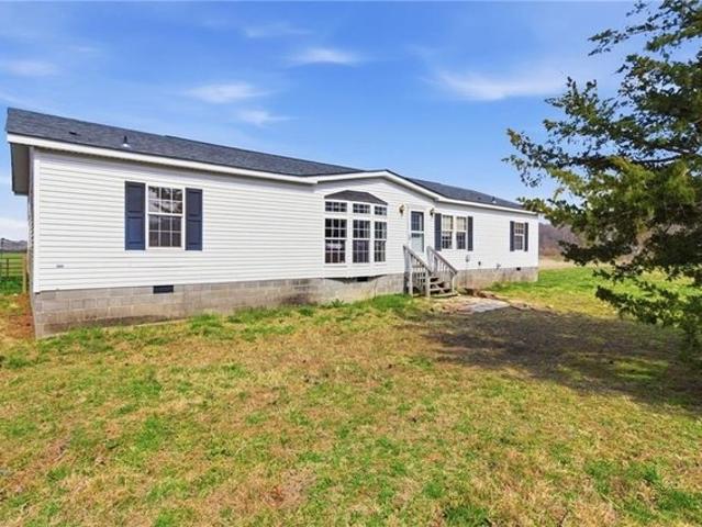 33241 Boothe Rd, Ivor, VA 23866