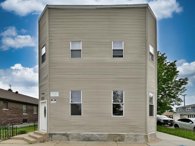 3324 E 136TH Street