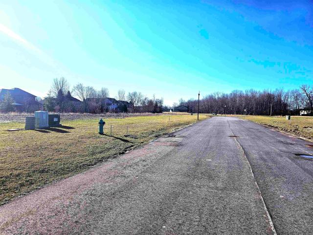 3324 E Vail Ln, Unit 1, Appleton, WI 54915 | MLS #50323 | Compass