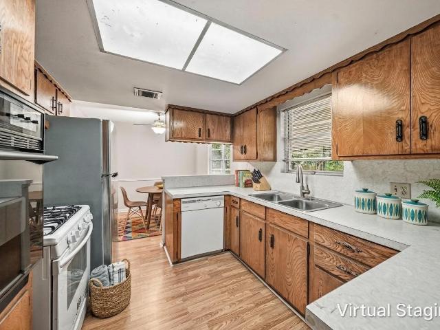 3324 Kathryn Circle