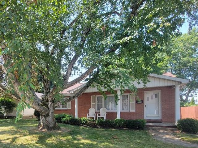 3324 Pacific Ave, Erie, PA 16506