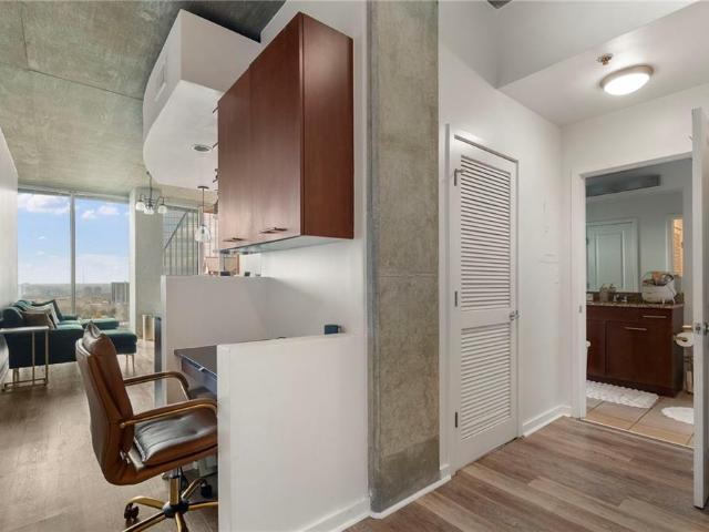 3324 Peachtree Road NE 2208