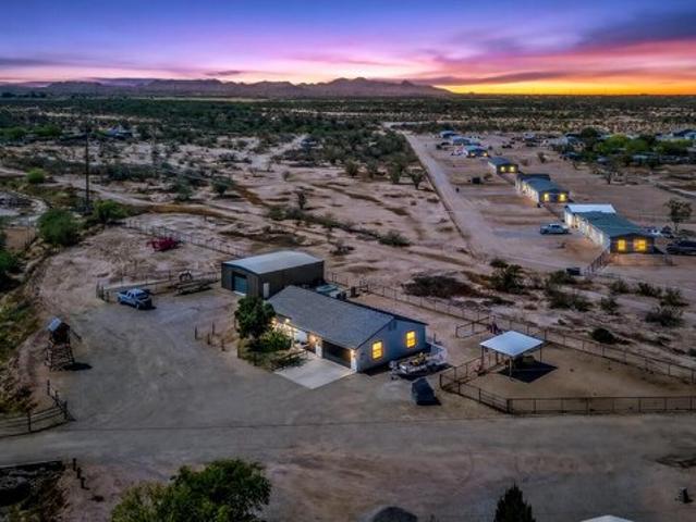 33250 N Brinlee Ln, San Tan Valley, AZ 85143
