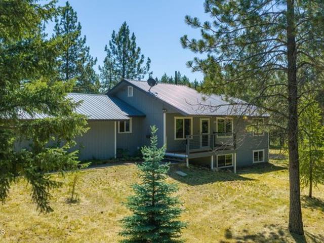 33250 N Tahoe Dr, Spirit Lake, ID 83869